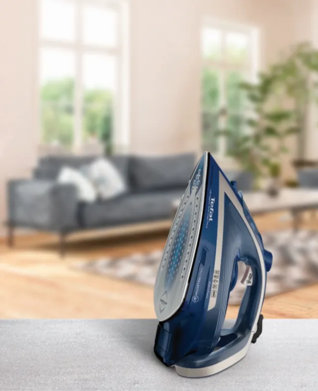 Утюг Tefal Ultragliss Plus FV6830E0, цена 9499.00 руб. в интернет ...